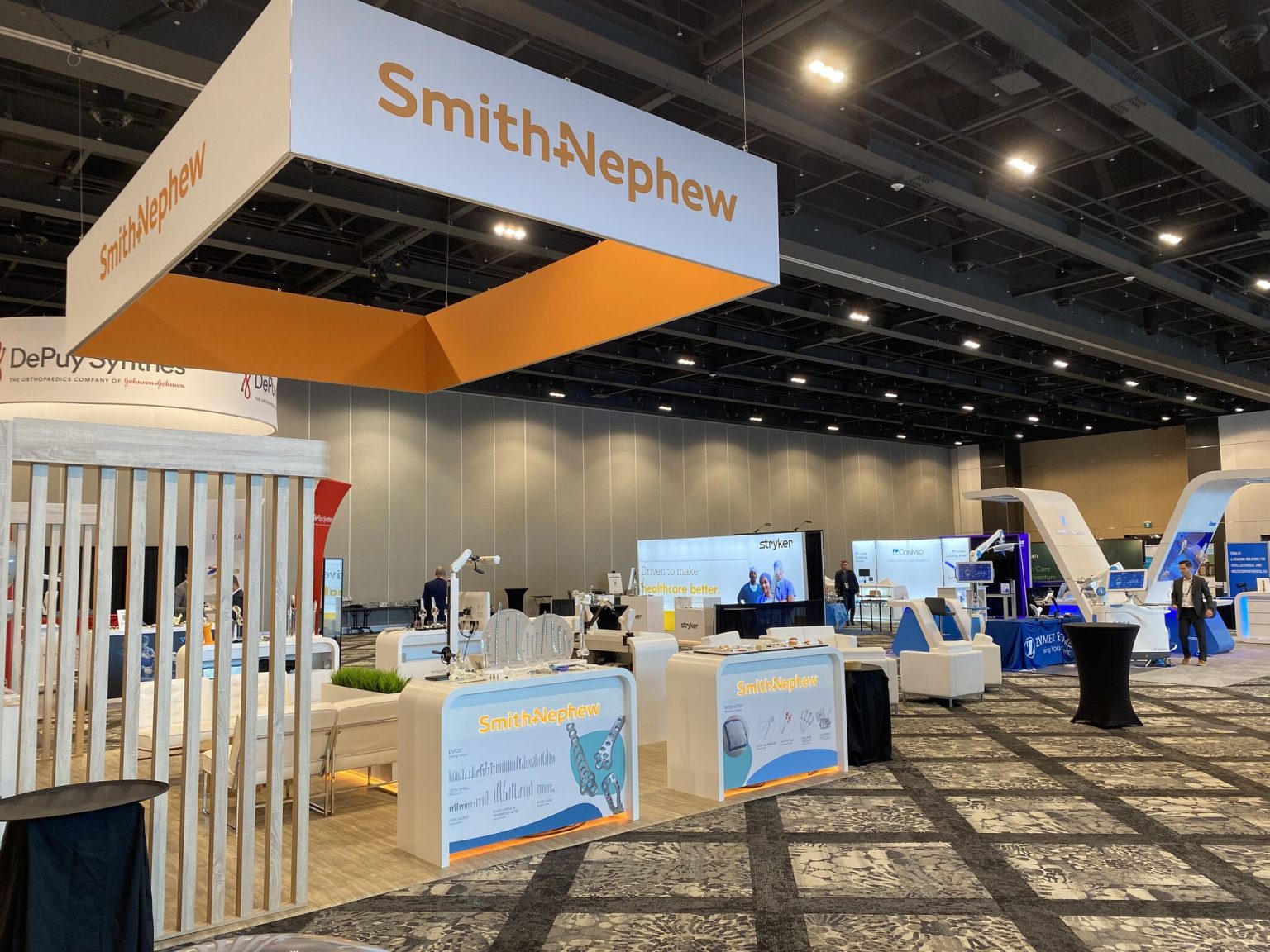 Custom Trade Show Booths: Flexible Solutions for Exhibitors | Global ...